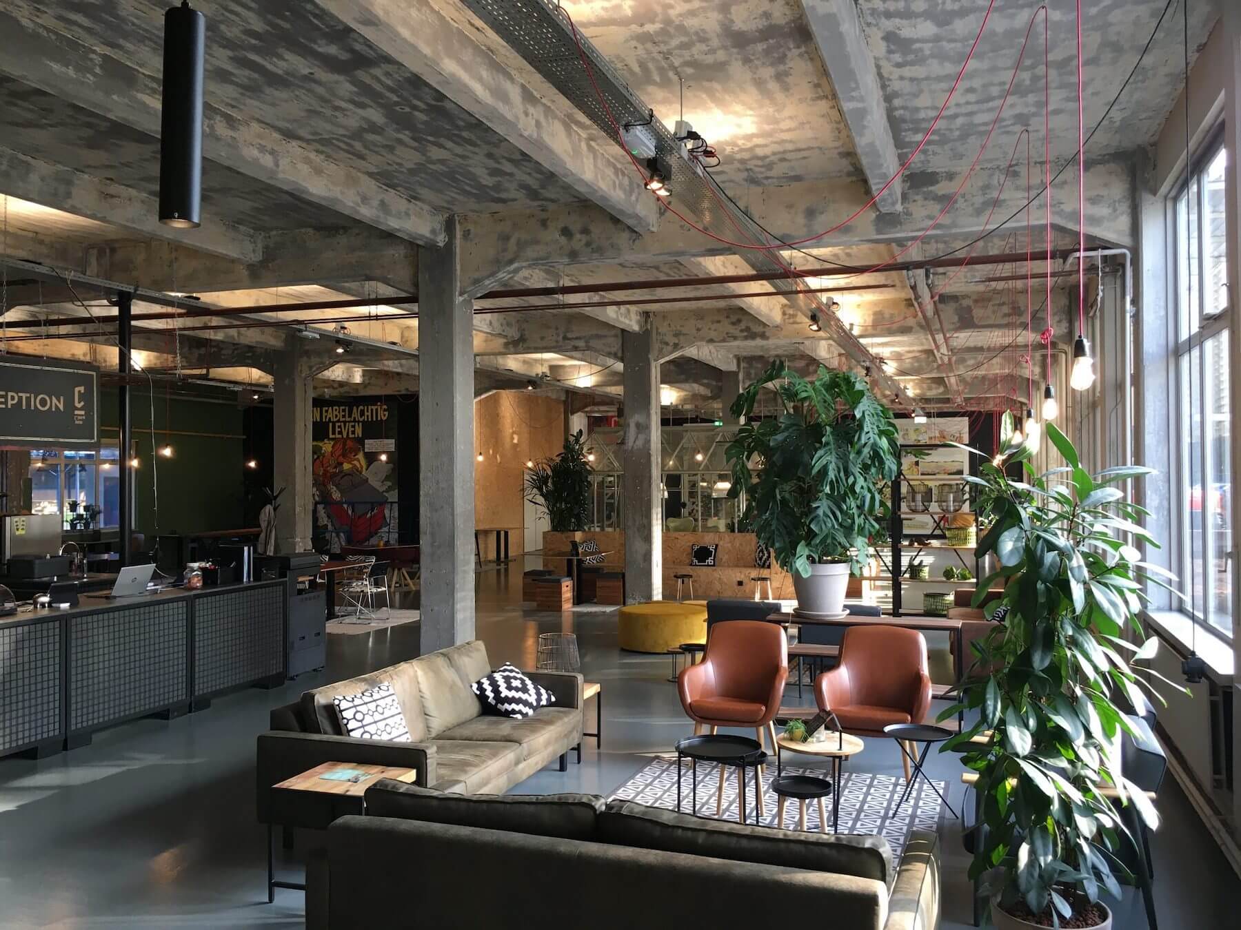 Custom made werkplekken met een vleugje nostalgie - Calmira